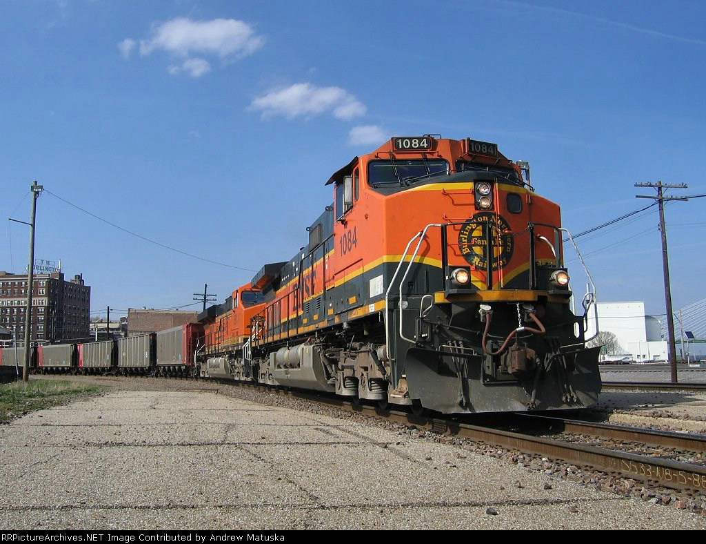 BNSF 1084